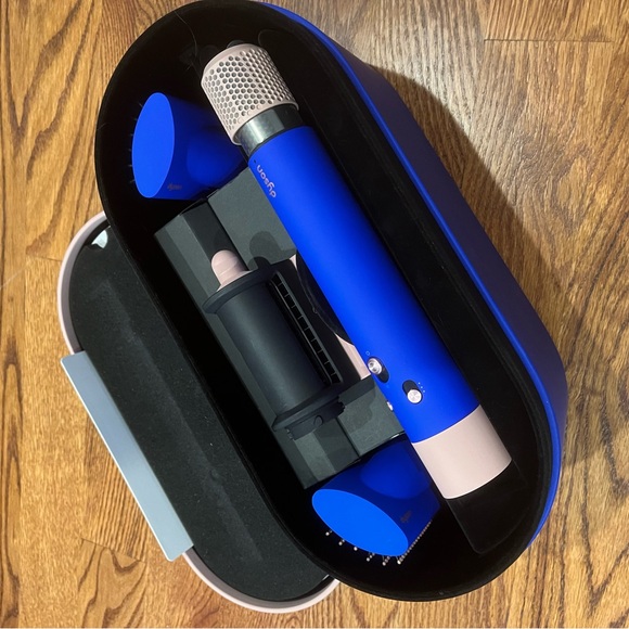 Dyson | Accessories | Dyson Airwrap Complete Long And A Travel Pouch ...